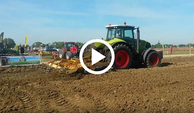 MAXI TRACTION Firestone Agricultural Tyre Driving Test